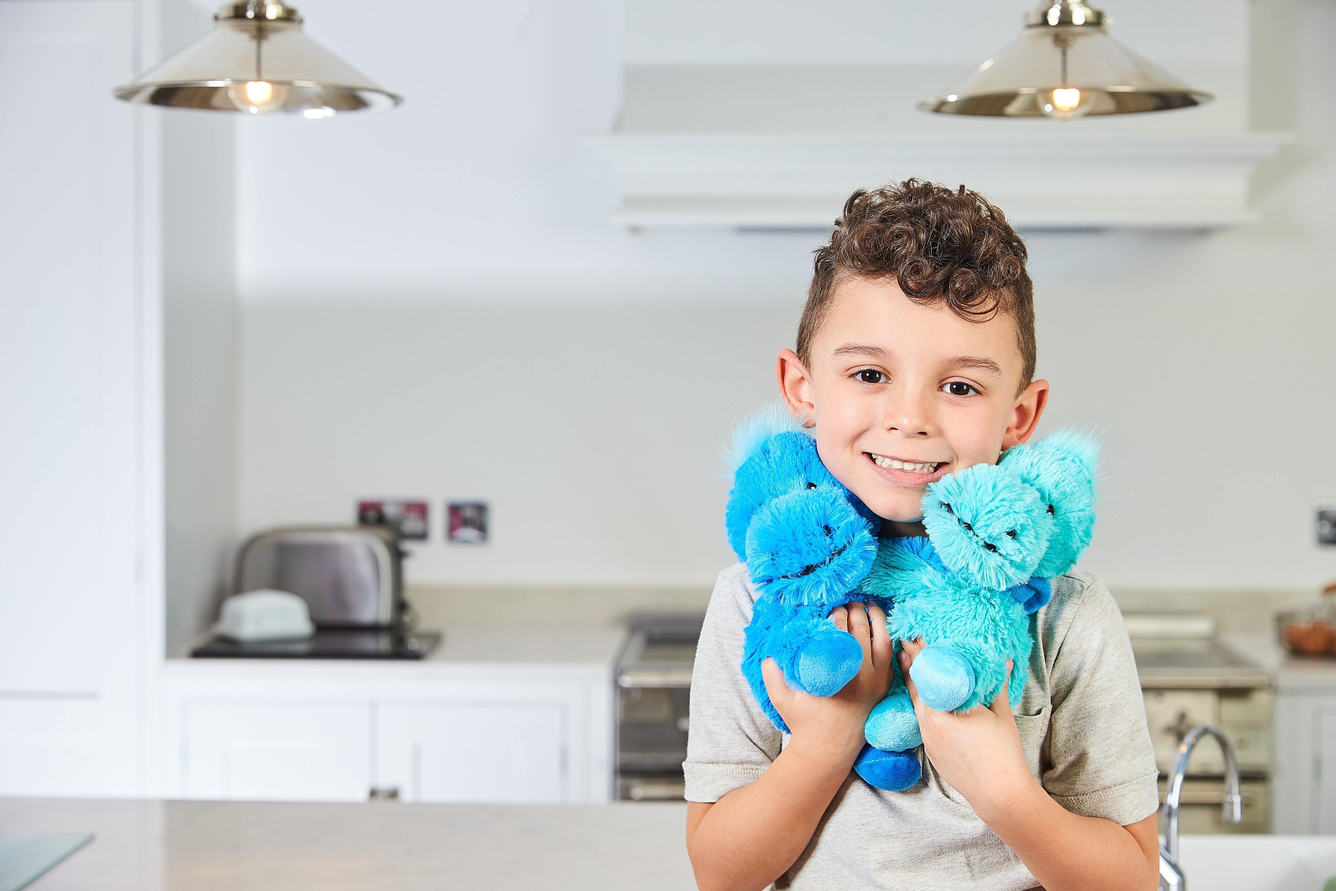 Warmies Hugs – Toytastic Malta
